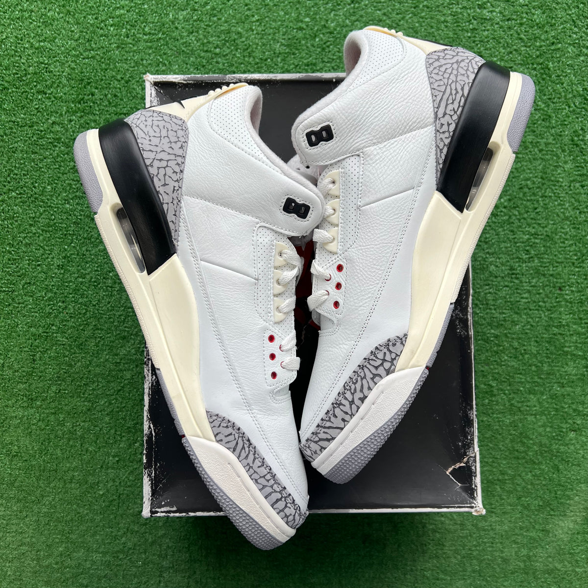Jordan Reimagined White Cement 3s Size 14 – My Cuzin Vintage