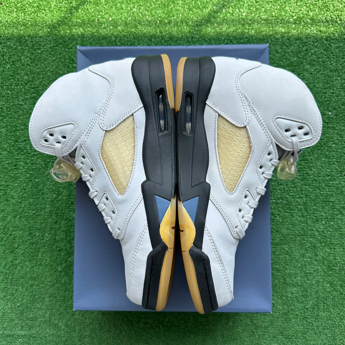 Jordan Dawn A Ma Maniére 5s Size 11.5/10M – My Cuzin Vintage